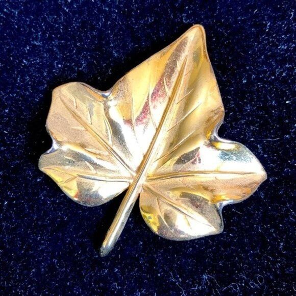Trifari | Jewelry | Vintage Trifari Gold Leaf Pin | Poshmark